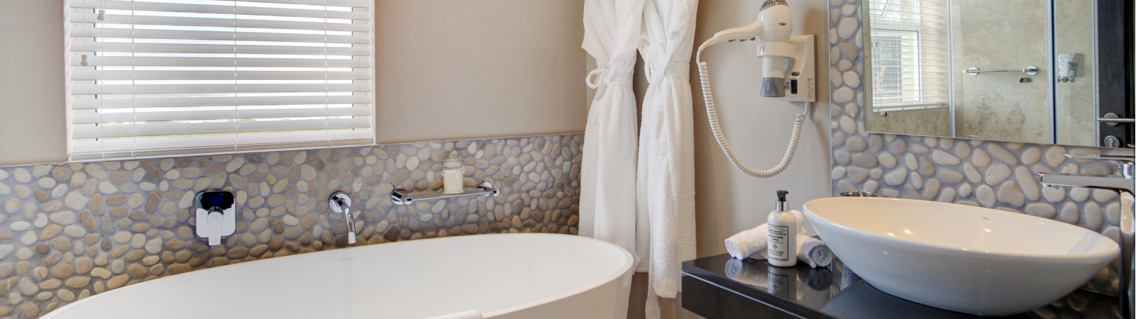 Abalone Lodge Rooms Available